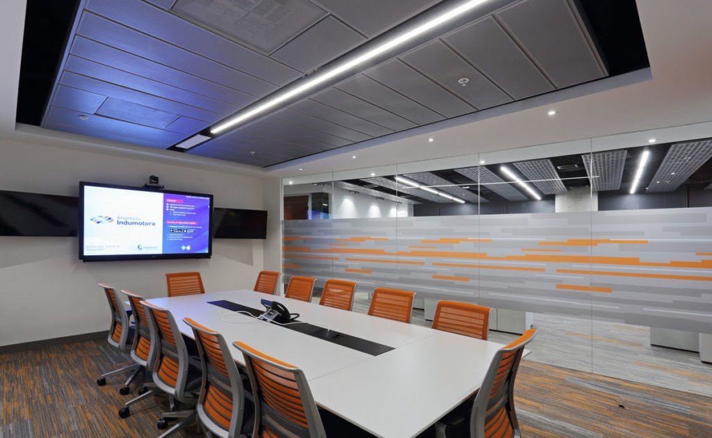 HOW TO CREATE A MODERN OFFICE SPACE?