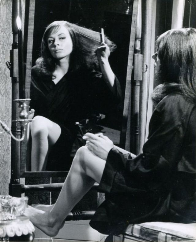 Beautiful Photos of English Actress Sarah Miles in the 1960s and ’70s ...