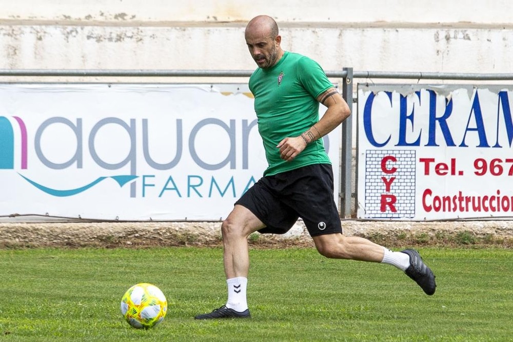 Última Hora: El moracho Javi López ficha por el CD Villacañas