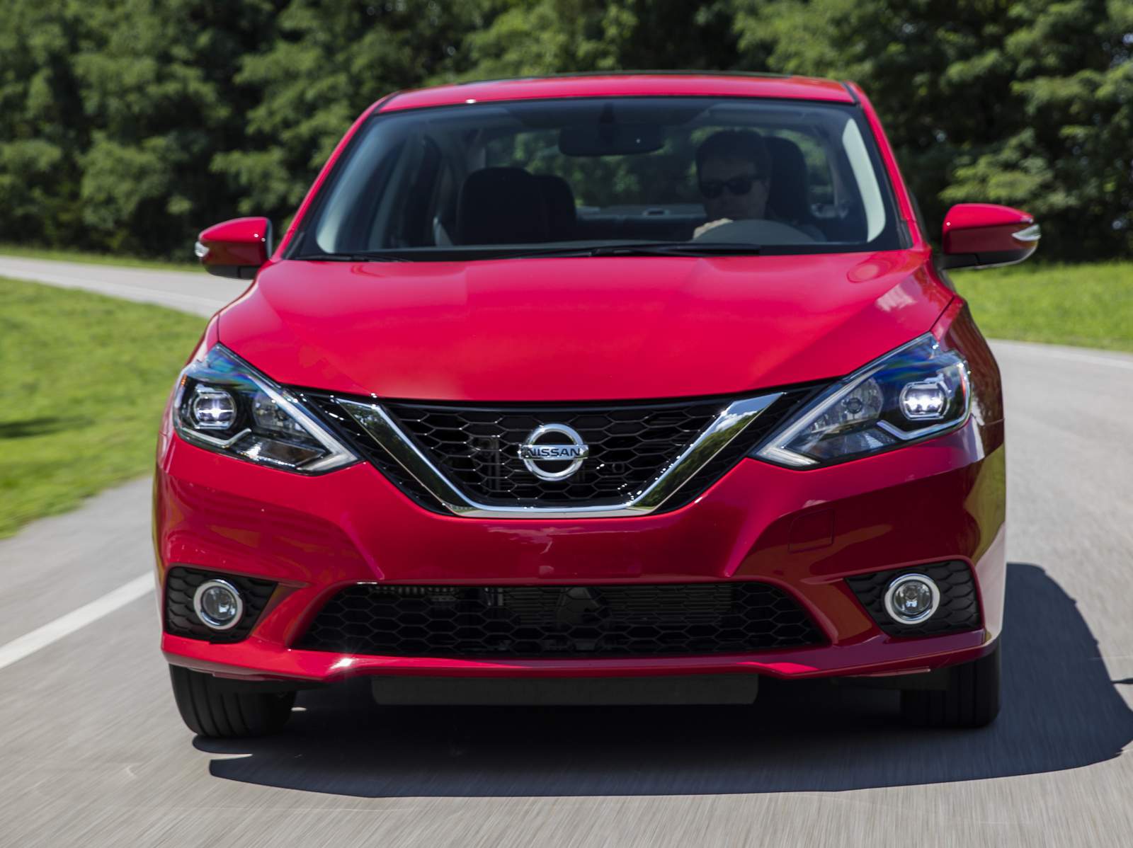 Nissan Sentra SR Turbo 2017: fotos e especificações oficiais