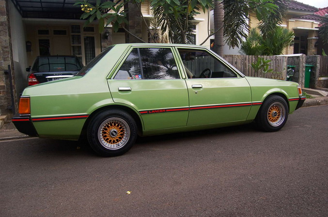 Everything about car: Antik dan Keren si Mitsubishi Lancer SL