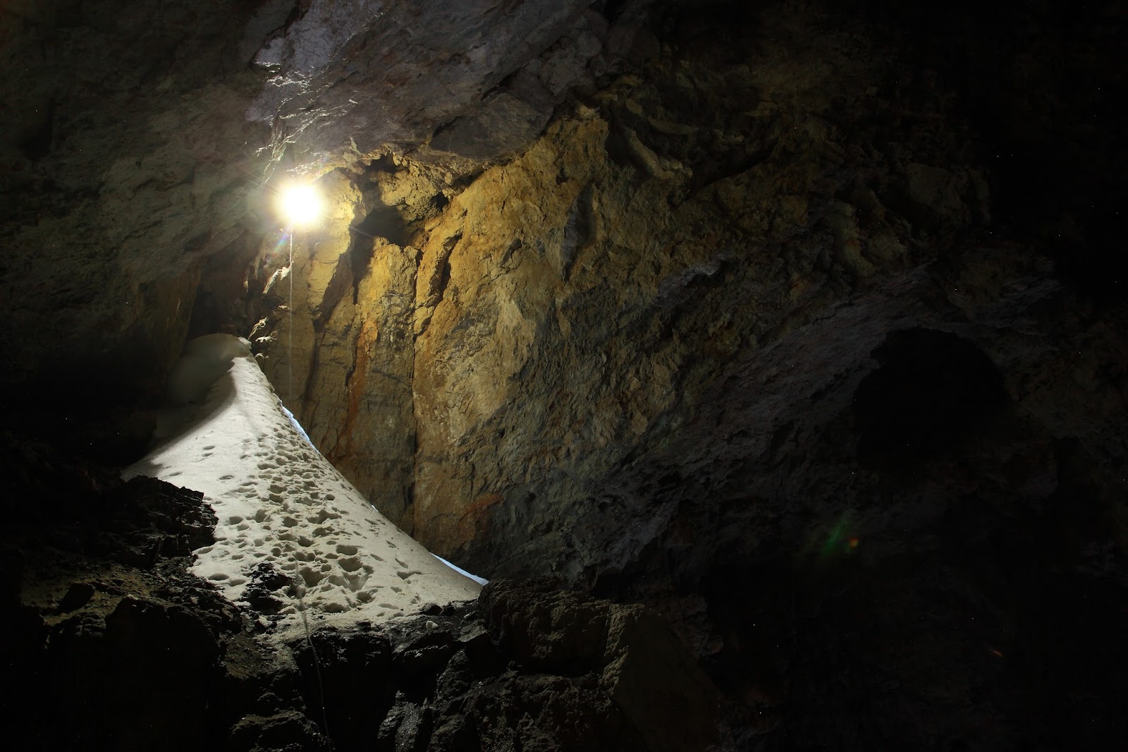 MAIN DRAIN CAVE EXPEDITION 2016, PRE-DIVE GEAR STAGE DROP - ADAM HAYDOCK