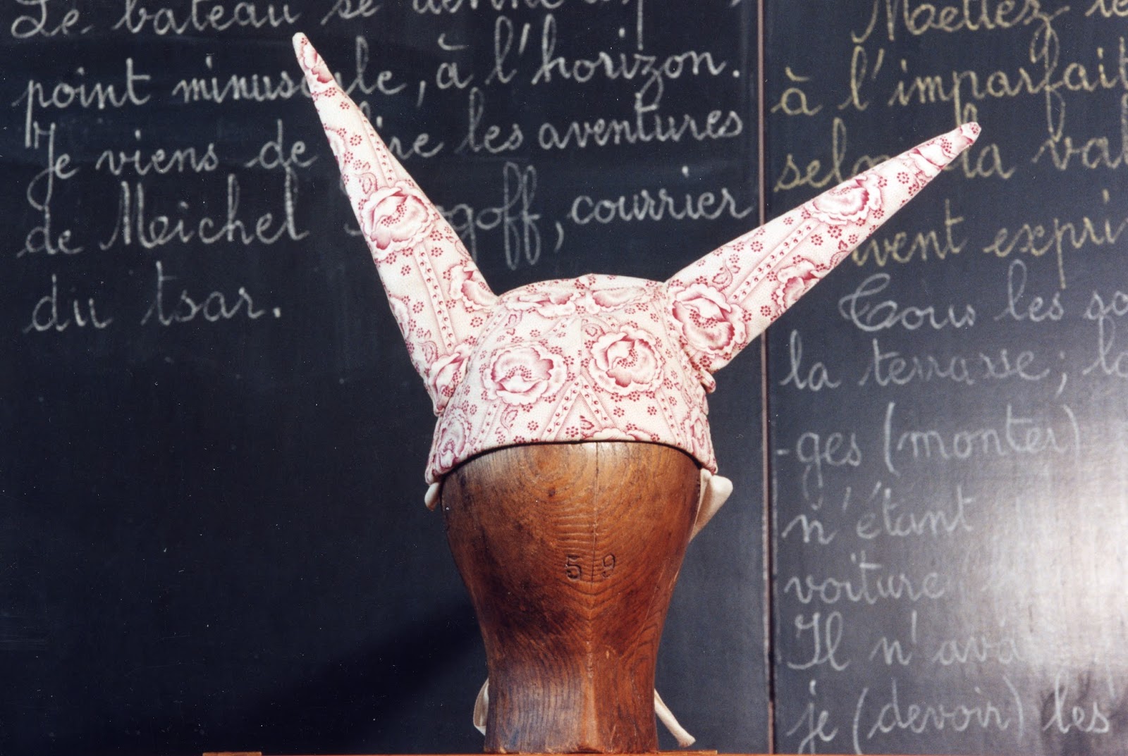 Blog dédié au Musée de l'école à Montceau-les-Mines: Le bonnet d'âne