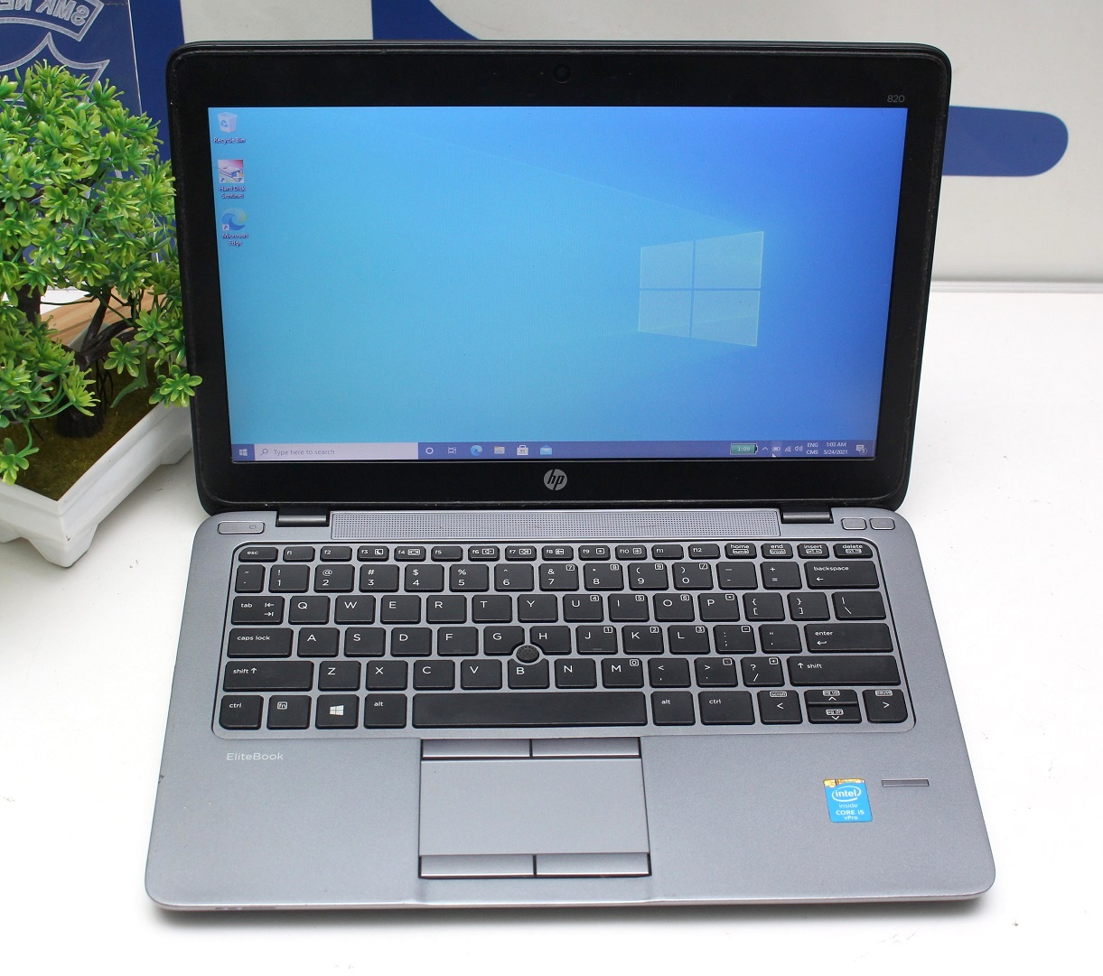 Laptop Bekas HP Elitebook 820 G2
