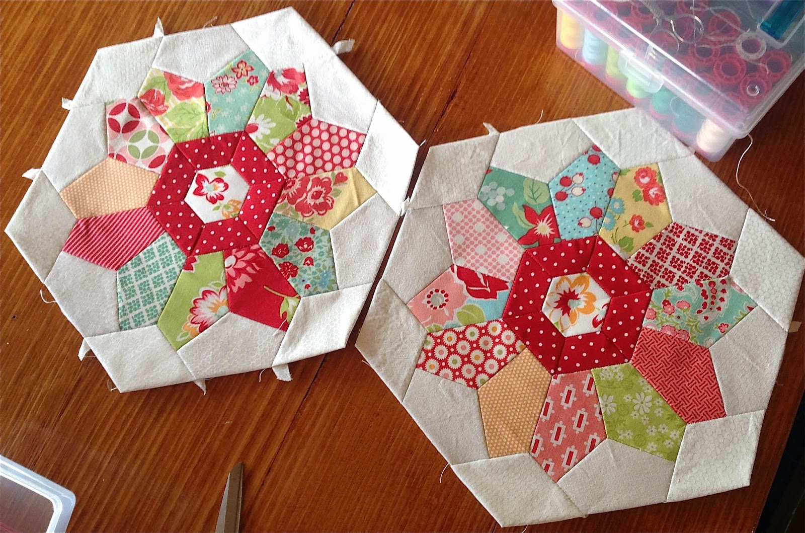 Sydney SCQuilters: Handwork, lots and lots of wonderful handwork.