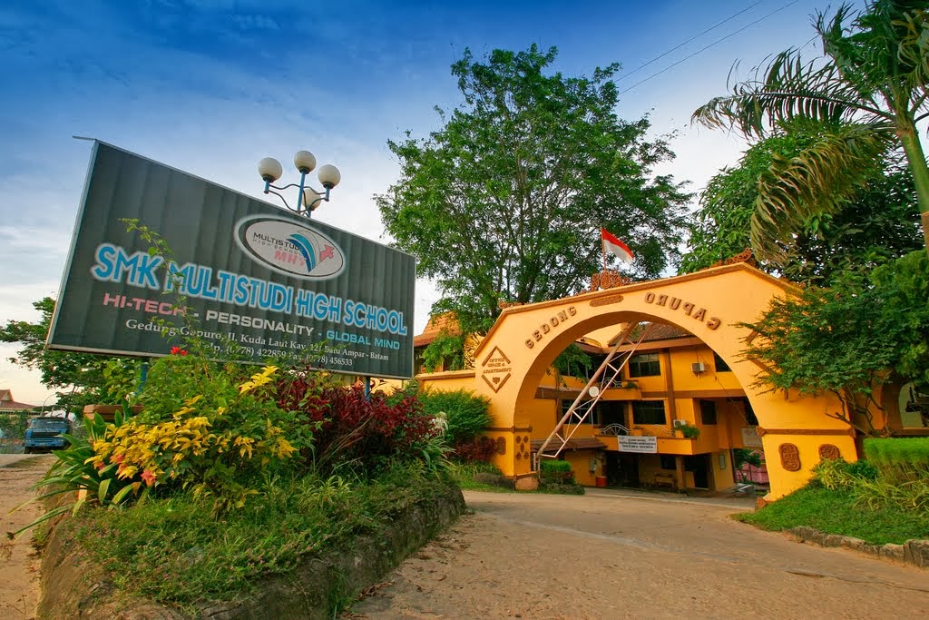 Multi Studi High School Batam: SMK MHS Juara Umum O2SN se Batam