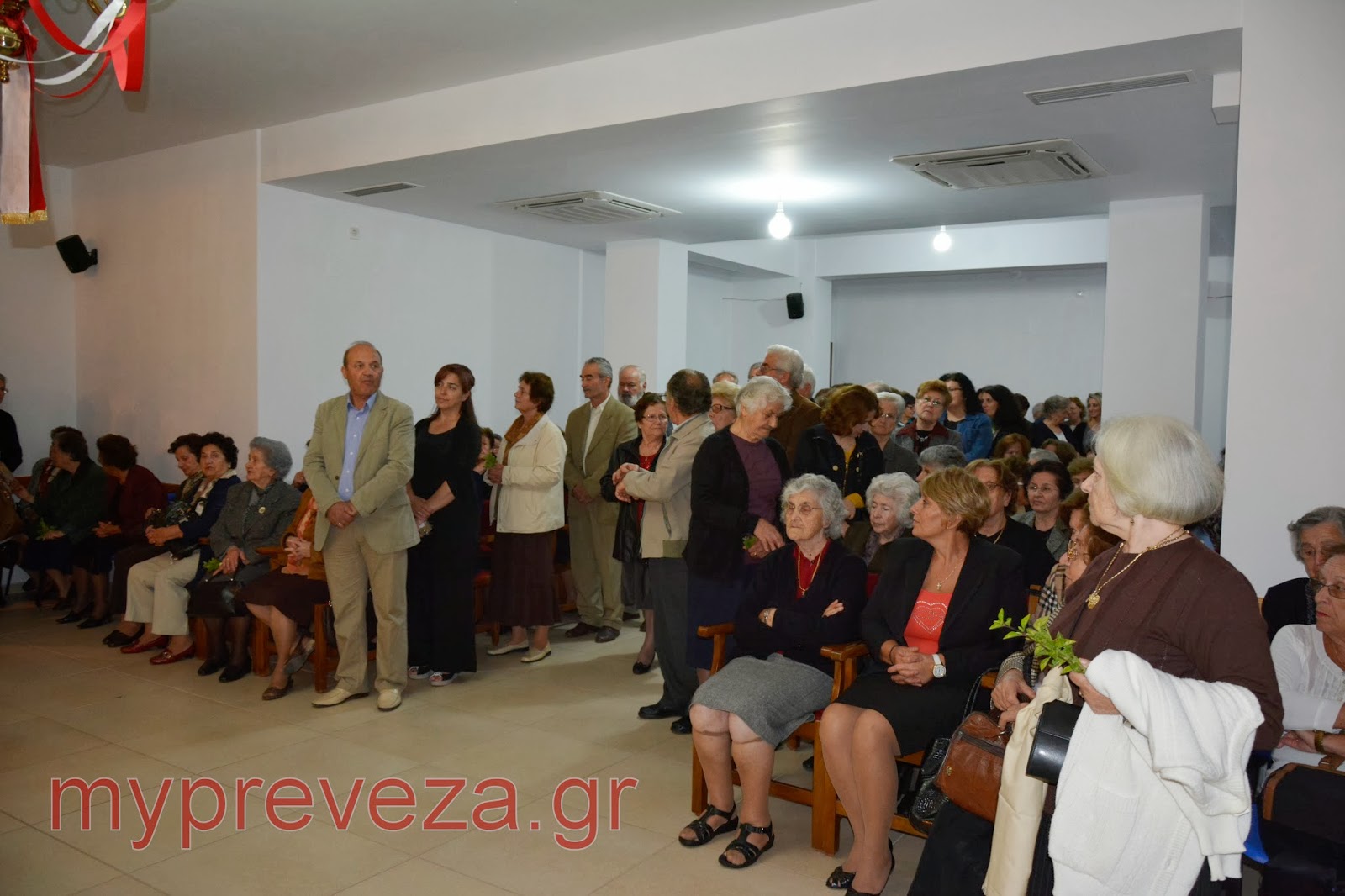 ΠΡΕΒΕΖΑ: Με λαμπρότητα ο εσπερινός στον Ιερό Ναό του Αγίου Νεκταρίου ...