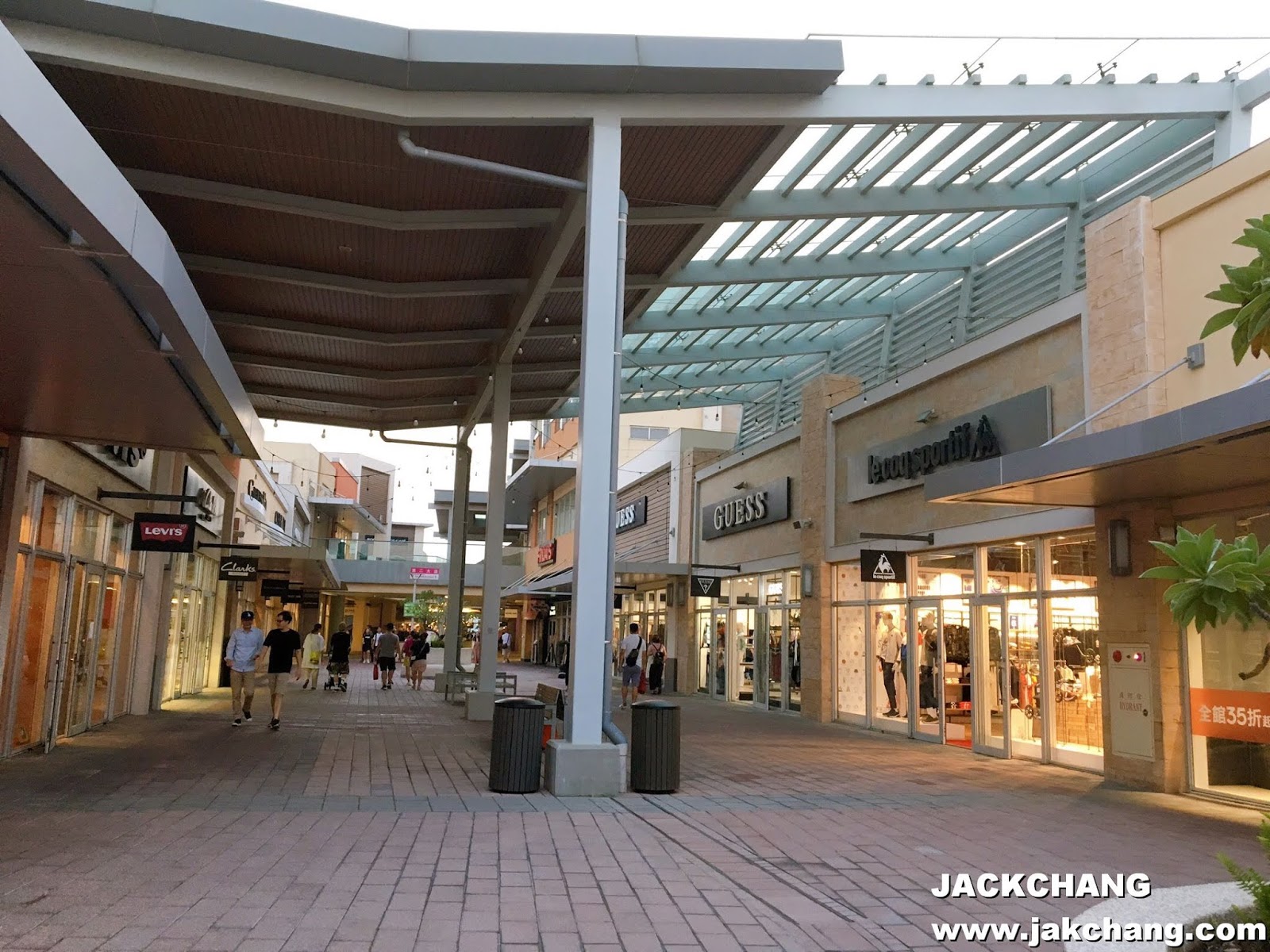 Life,Taoyuan-GLORIA OUTLETS-Taiwan's largest American outlet shopping ...