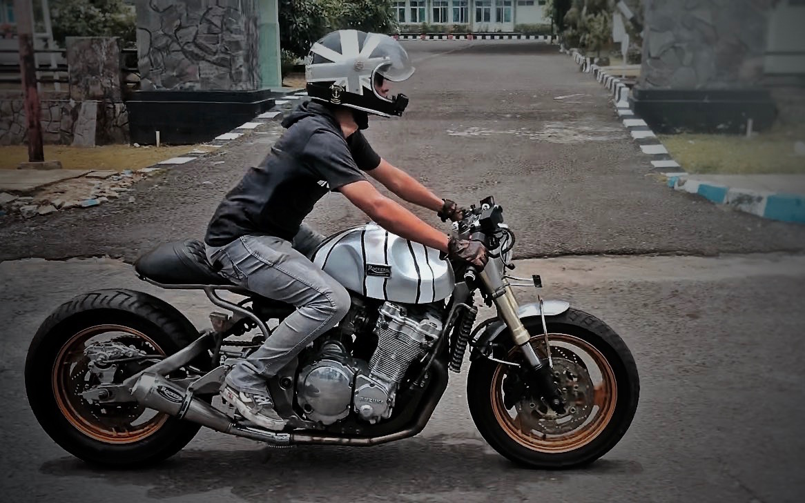 Oldschool Gixxer - Inazuma café racer