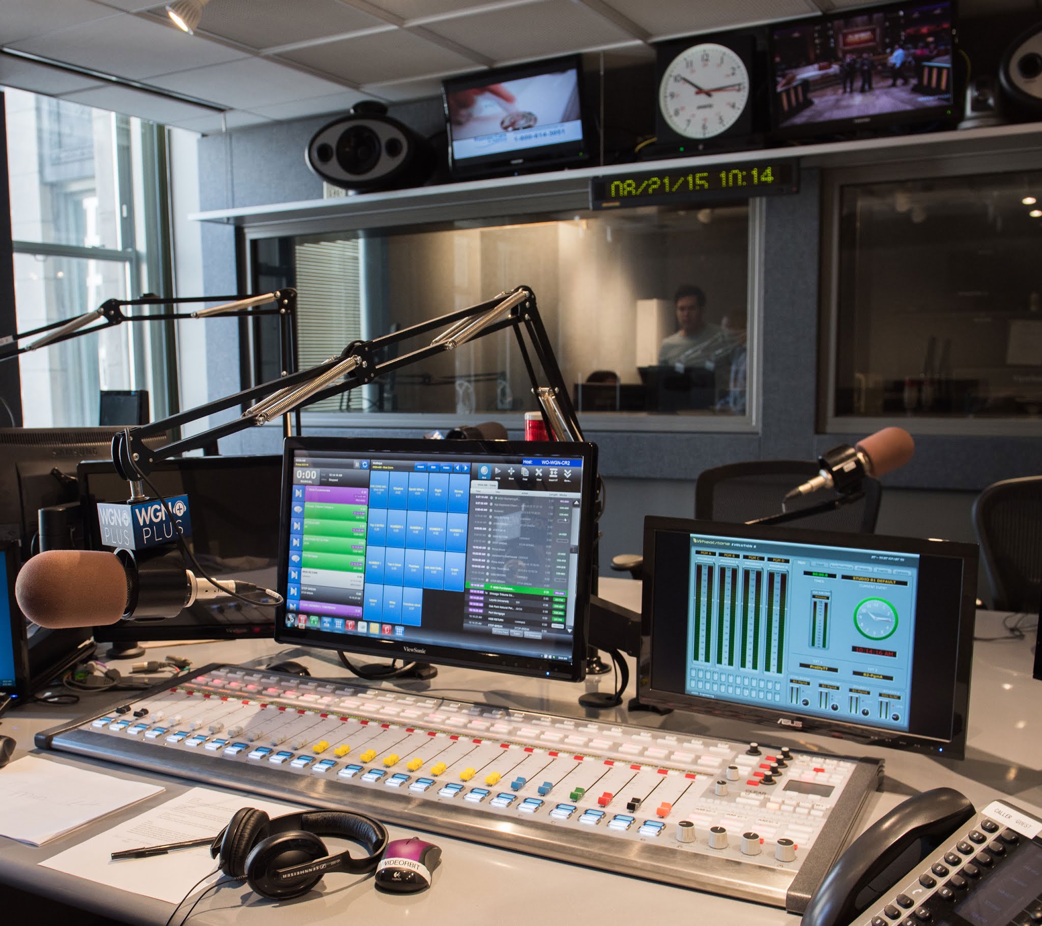 Peralatan Siaran Radio - Trisnania