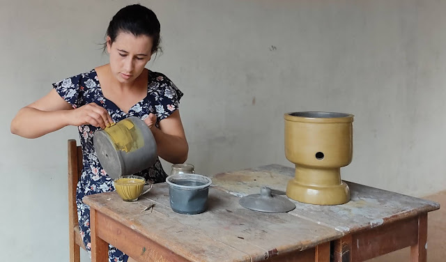As mãos que transformam o barro, em arte ~ Conheça Minas