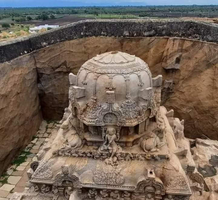 Casa Devalaya: Vettuvan Koil - Kazhugumalai - Temple