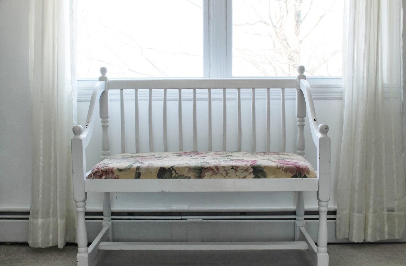 Dreamy White Bench | love my simple home