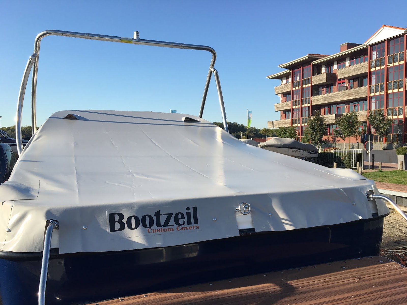 Bootzeilblog: Bootzeil levert dekzeilen voor allerlei soorten boten.