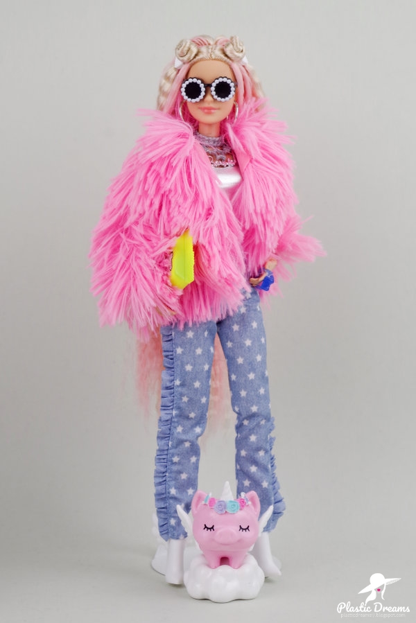 Plastic Dreams Dolls :: Barbie et miniatures: Barbie Extra Doll #3