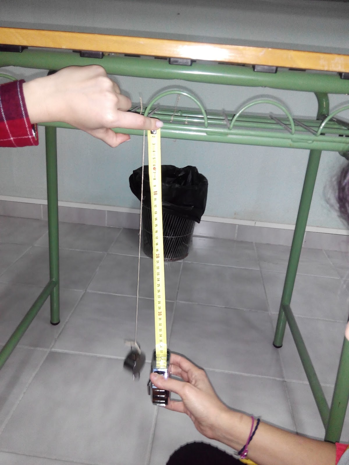 Informe del péndulo.: Segunda hipótesis, La longitud de la cuerda ...