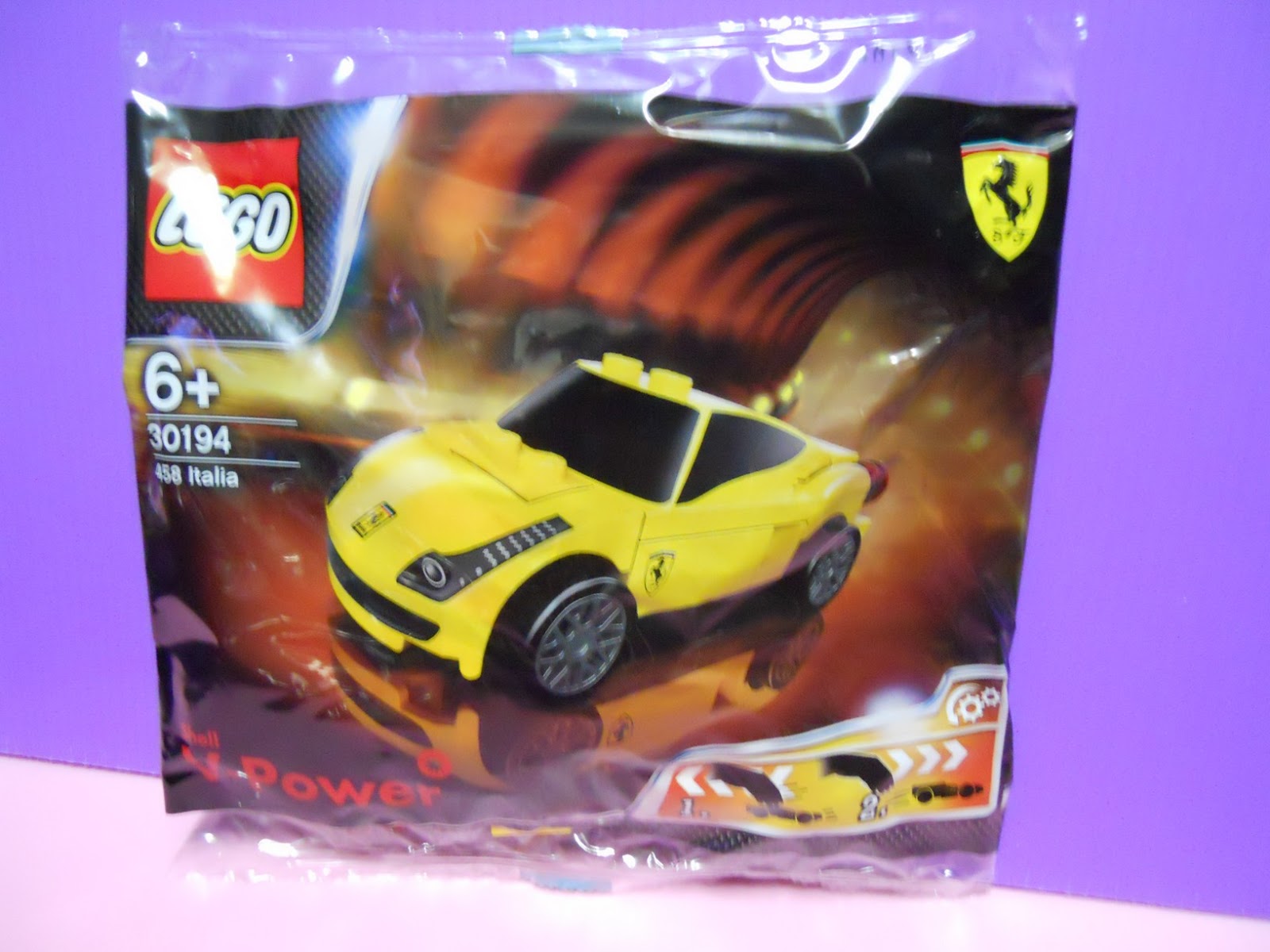 Dexters Diecasts (DexDC): LEGO Shell V-Power Ferrari #30194 ~ 458 Italia