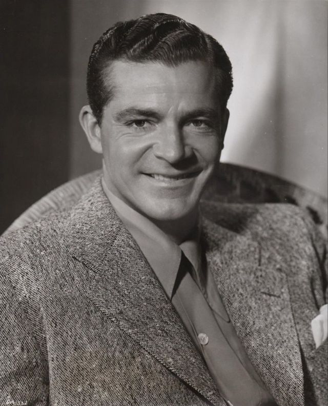 35 Vintage Photos of American Actor Dana Andrews in the 1940s and ’50s ...