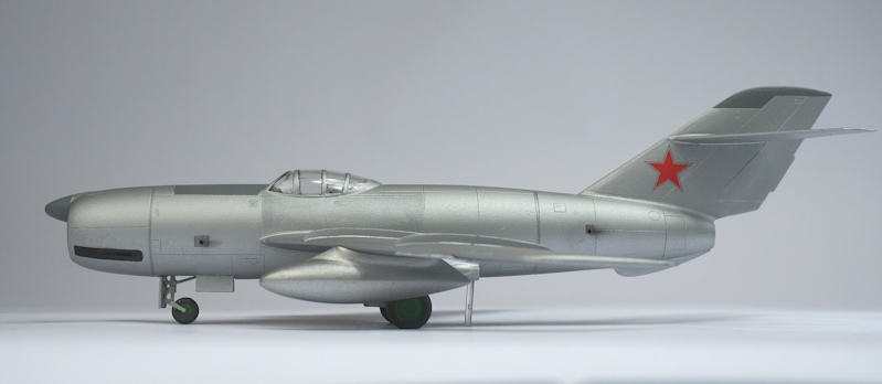 Airplanes in the skies + FAF history: Lavochkin La-200