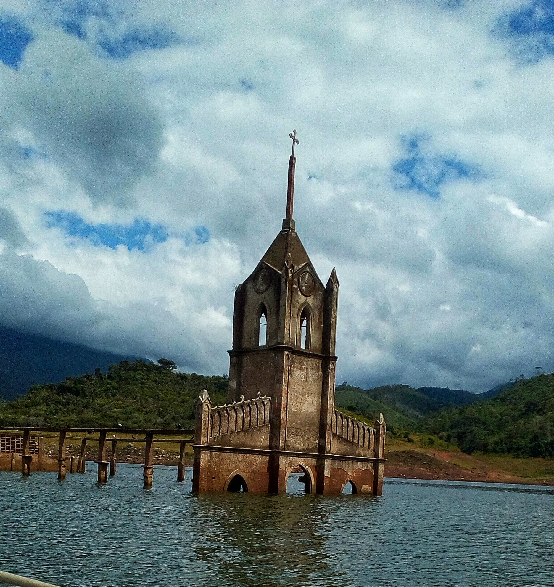 Represa Uribante Caparo, un Espectáculo en Pregonero.