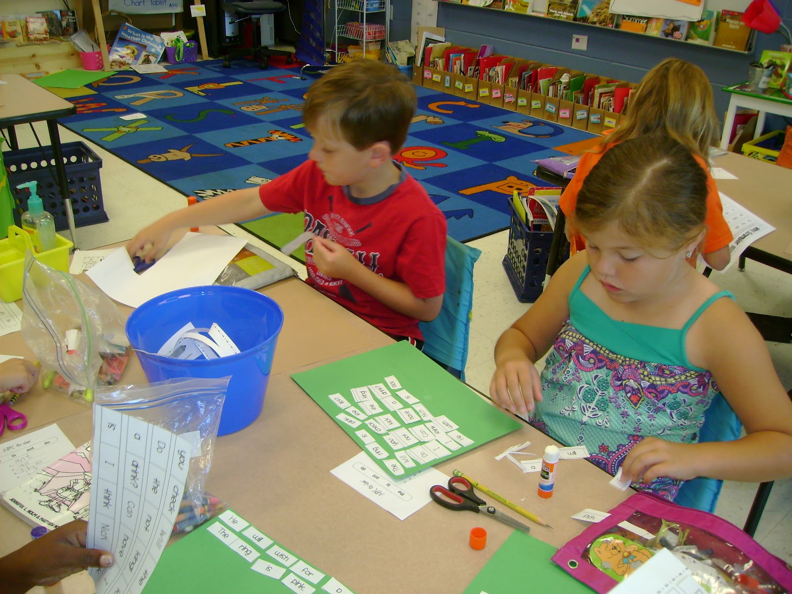 CLASSROOM TRASH BUCKETS | Peace, Love, and First Grade