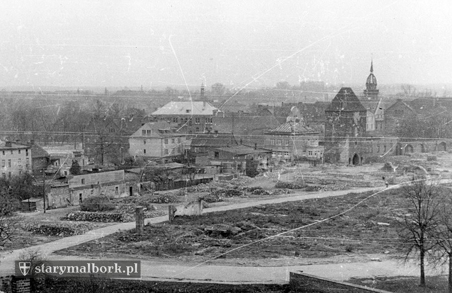 Stary Malbork: Cegły z rozbiórki Starego Miasta w Malborku