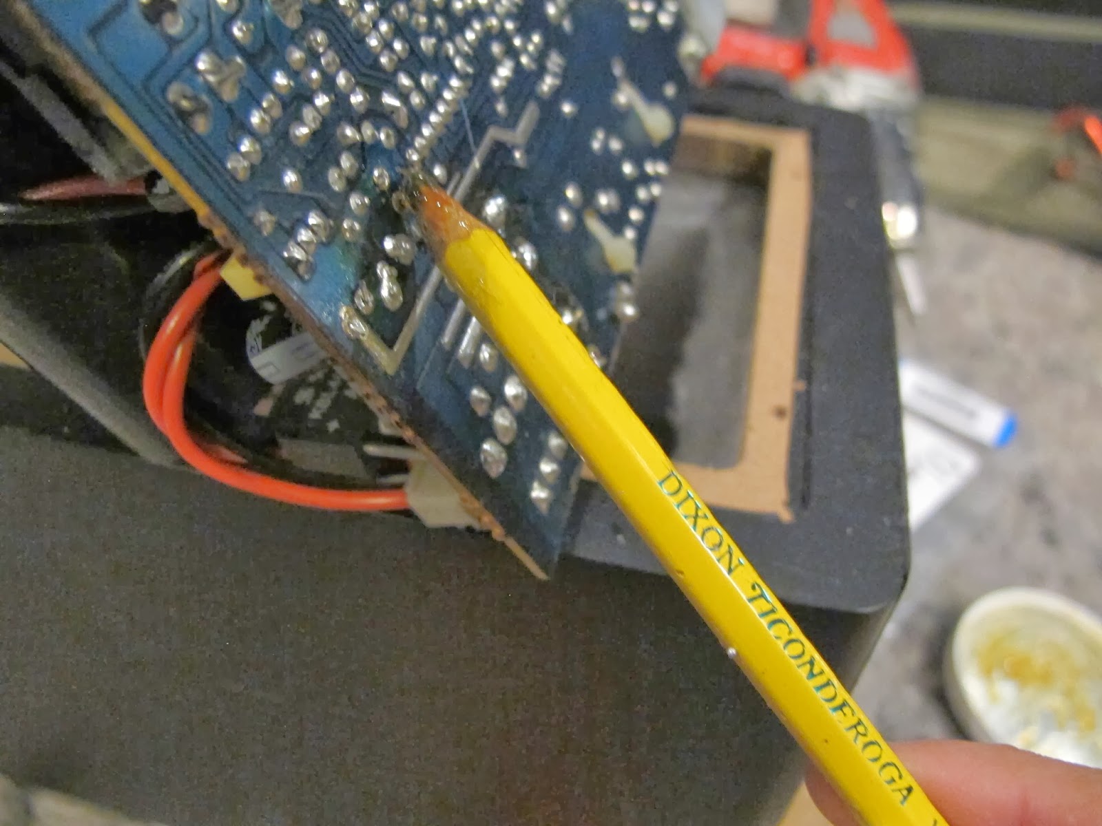 Melissa Dunphy | Updates: Fixing the buzz in my M-Audio AV-40 speakers