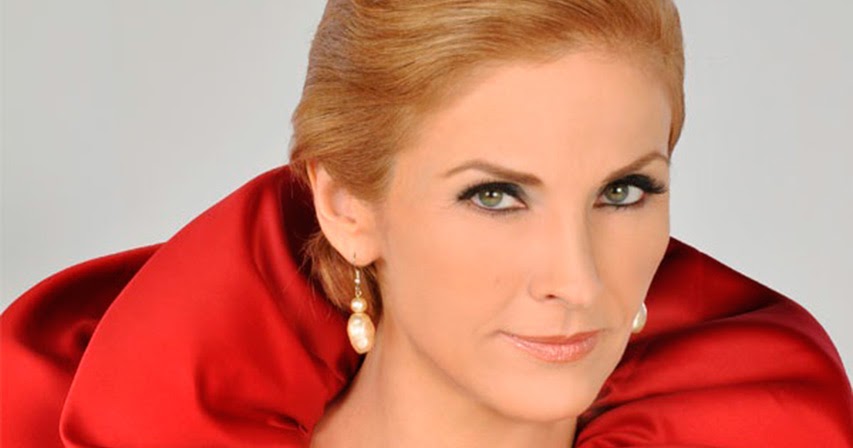 Restifo celebra 40 años de profesión con «la señora Imber»