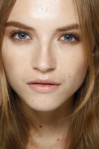 Oops, I'm in Germany.: German Makeup Trend : The Minimalist