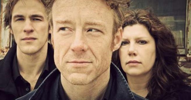 LOW | Things We Lost in the Fire | DESCUBRE + MUSICA