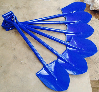 JINSI YA KUTIFUA UDONGO KWA MAKINI KWA JEMBE LA MKONO, BELESHI AU KWA ...