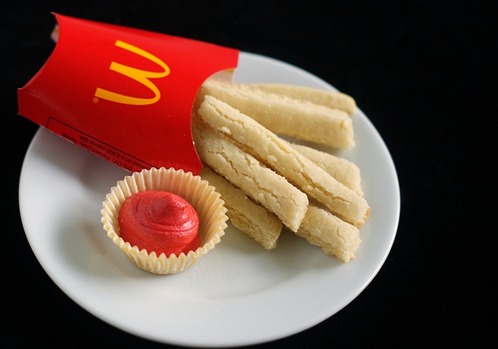 Desserts for Dudes: Cookie French Fries with Buttercream Ketchup | Bake ...