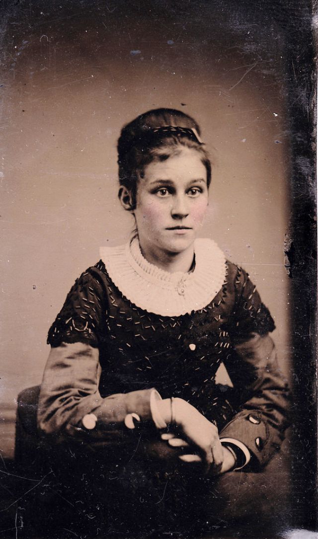 39 Stunning Photos Of Upper Class Girls In The Mid 19th Century ~ Vintage Everyday