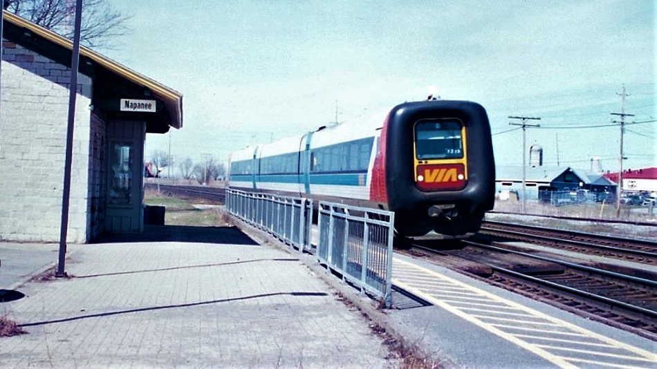 Trackside Treasure: ADtranz IC3 Flexliner in VIA Service