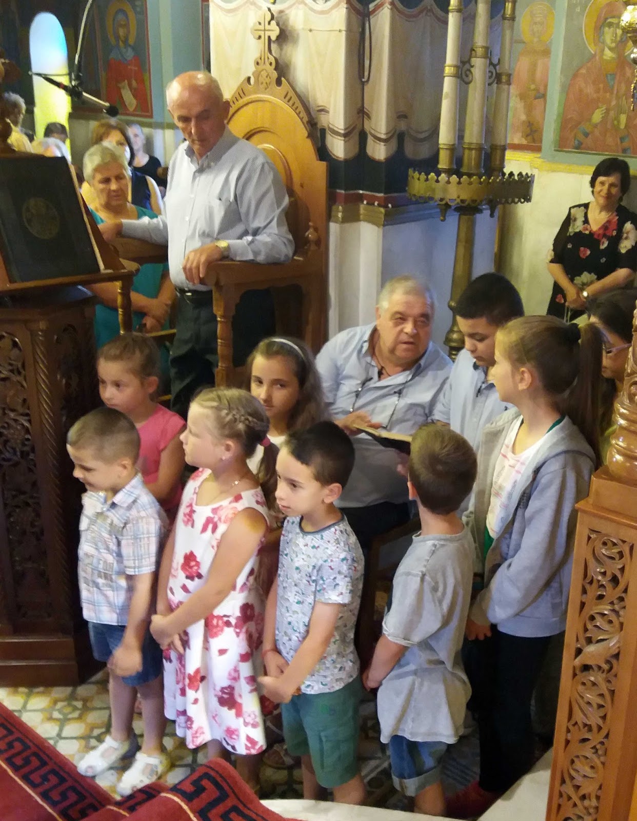 Ευρυτανικό Βήμα: H εορτή των Αγίων Δώδεκα Αποστόλων στην Ανατ ...