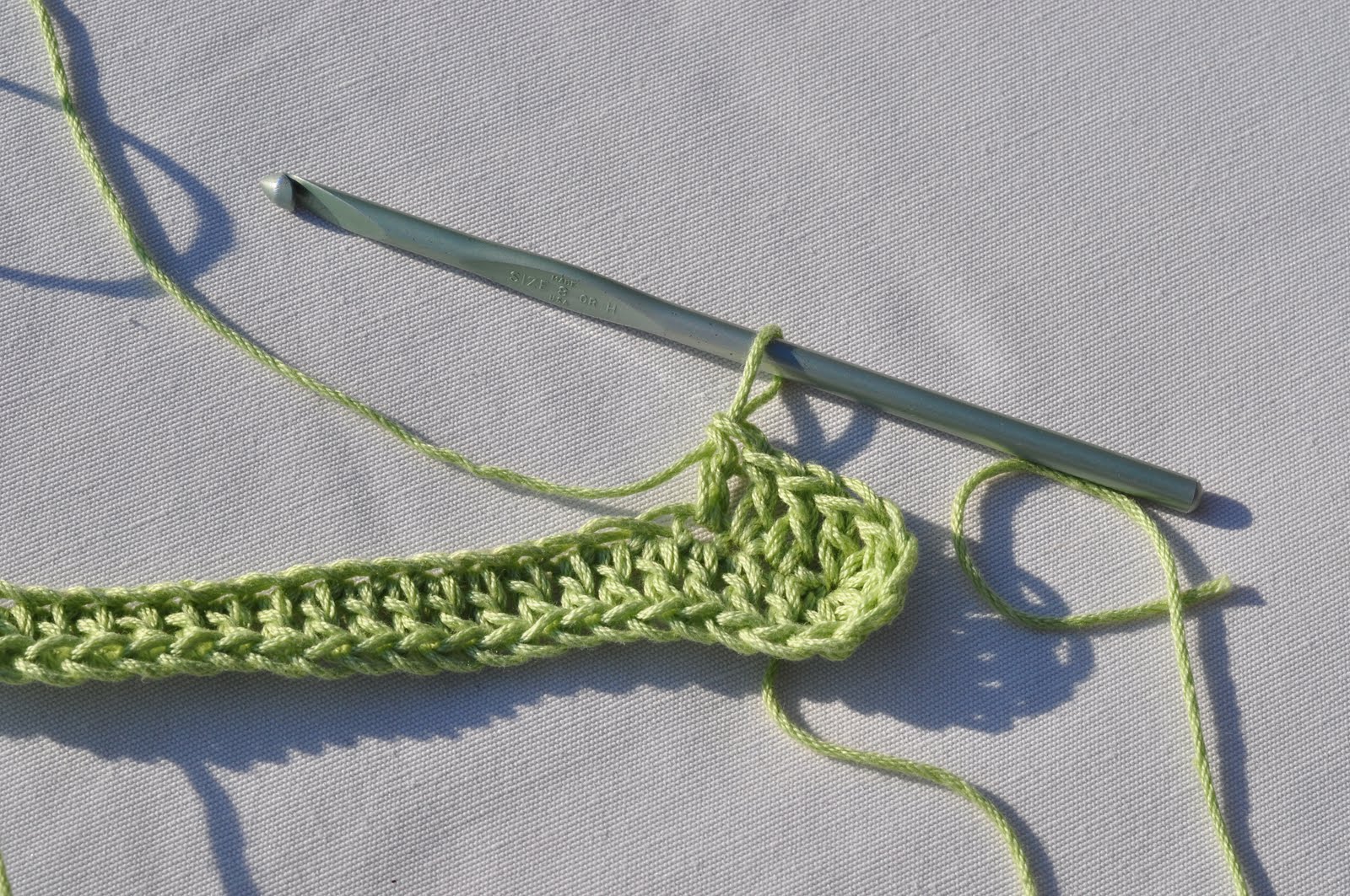 Aesthetic Nest: Crochet: Spring Frills Scarf (Tutorial)