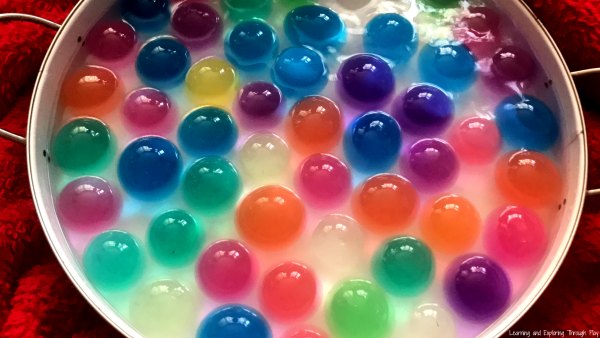 Learning and Exploring Through Play: Giant Water Beads