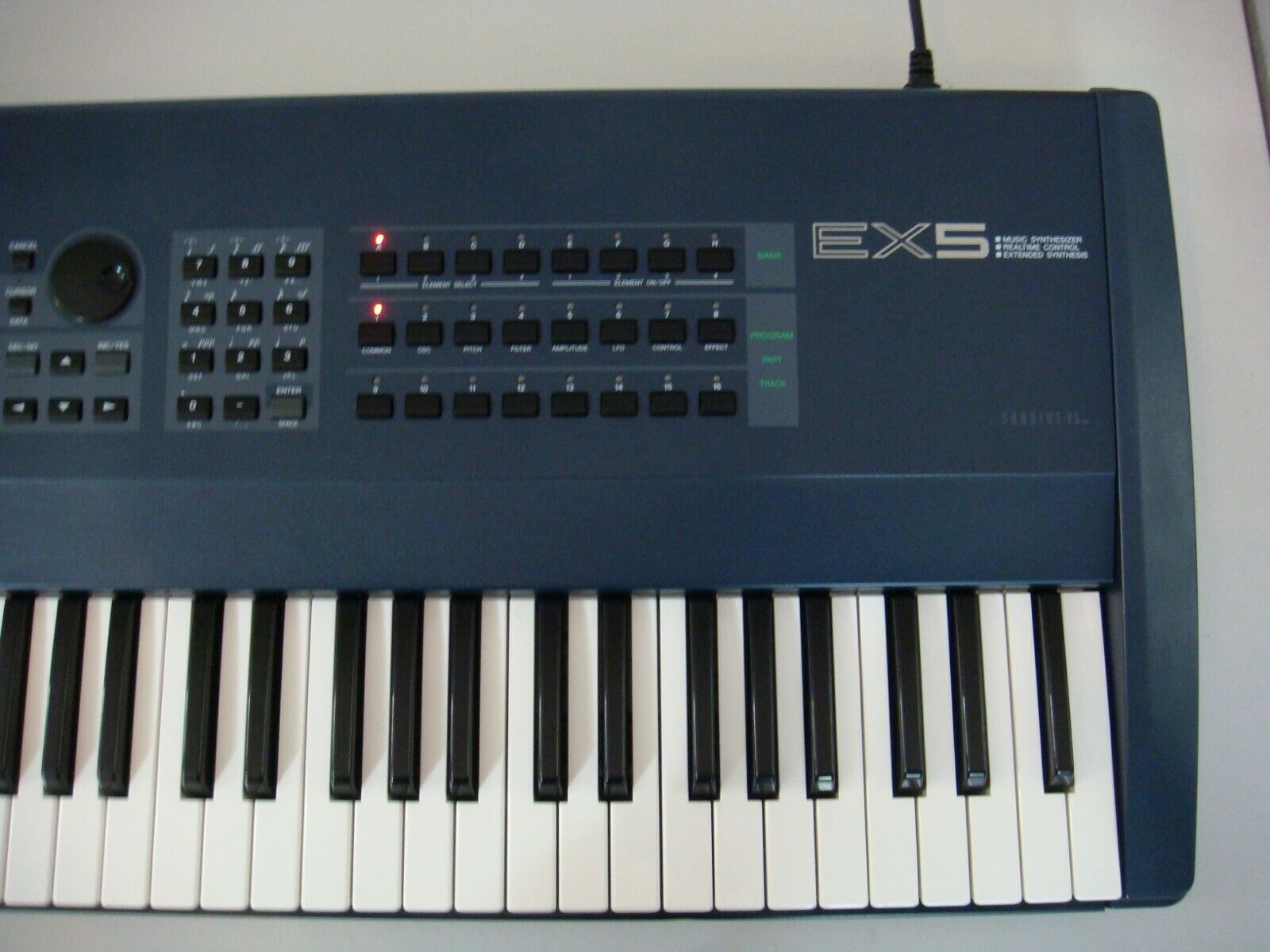 MATRIXSYNTH: Yamaha EX5 - Keyboard Synthesizer