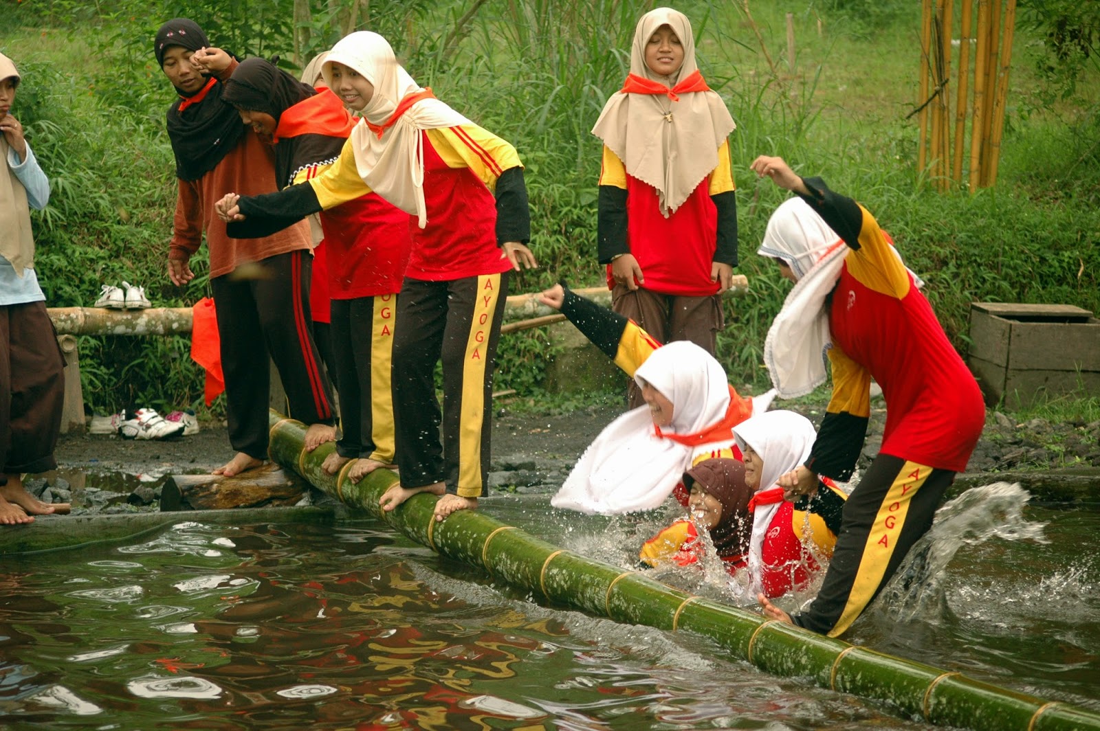 Bumi Perkemahan Wonogondang: Aneka Game