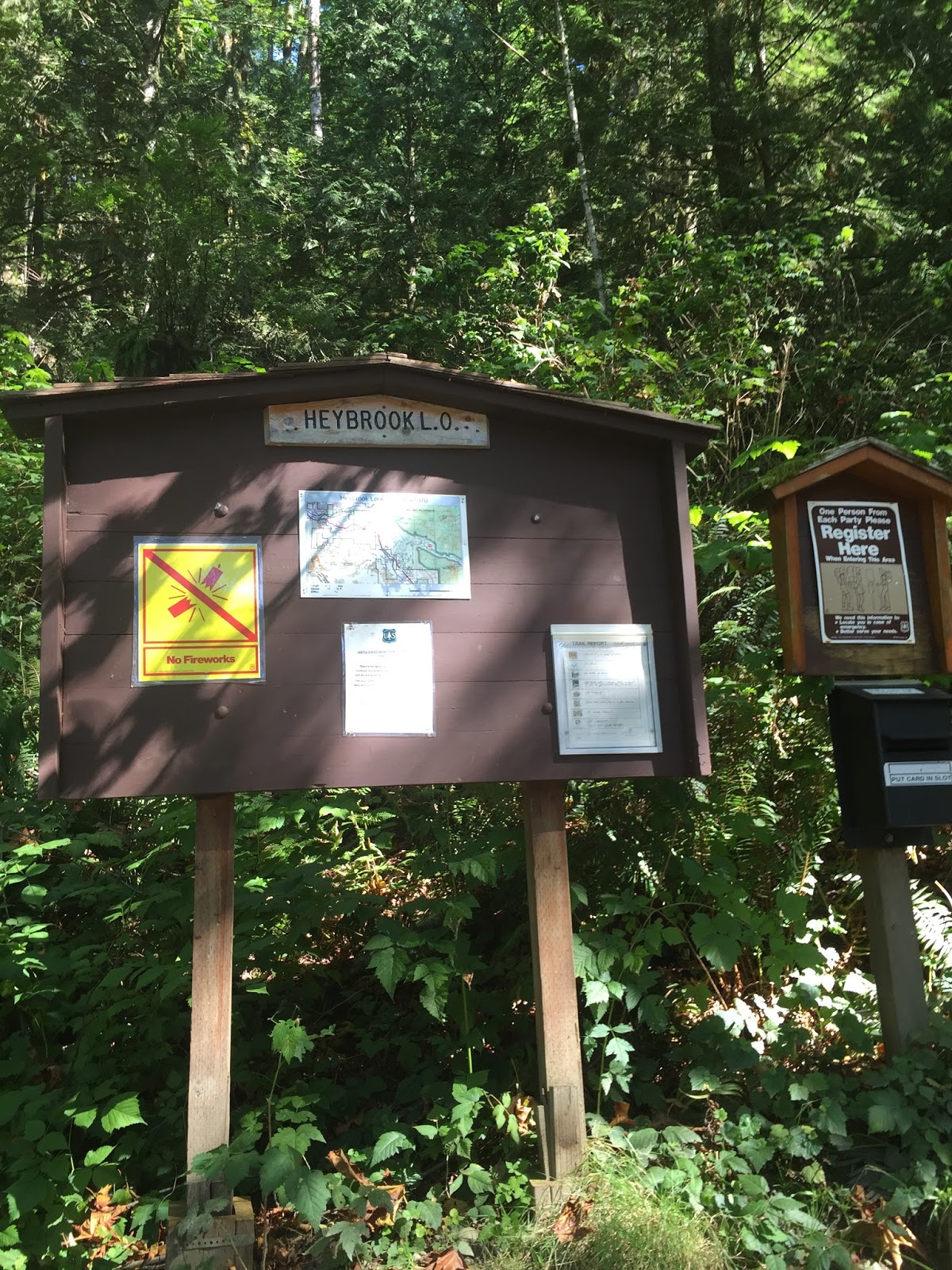 Run-Hike-Play: Hiking Heybrook Lookout with the Fam 8/16/16