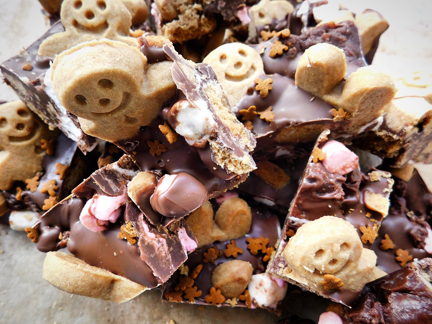 Gingerbread Men Rocky Road | Foodie Quine - Edible Scottish Adventures