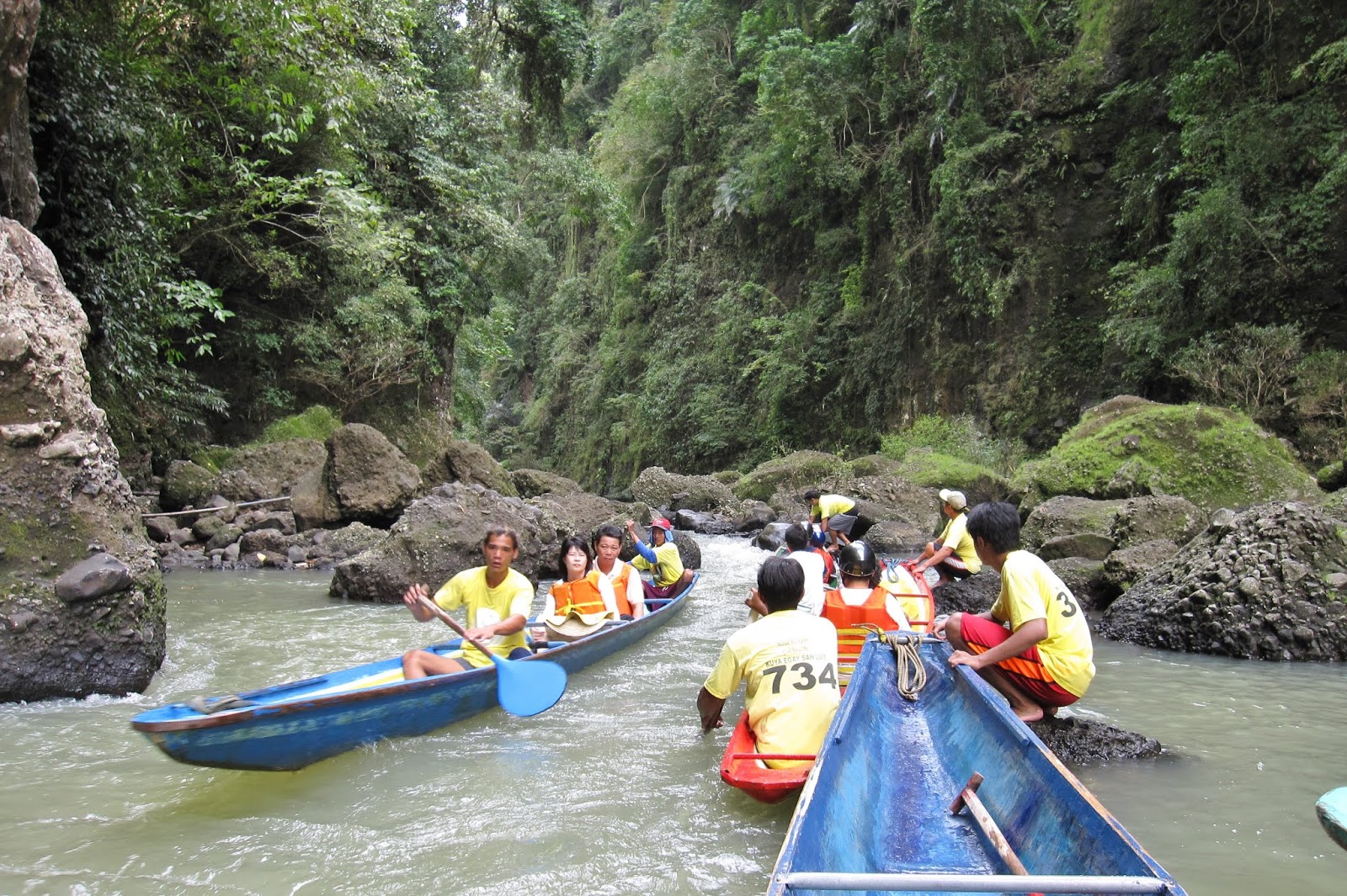 Backpacking travel & Outdoor adventure: 2009 - Backpacking to Philippines