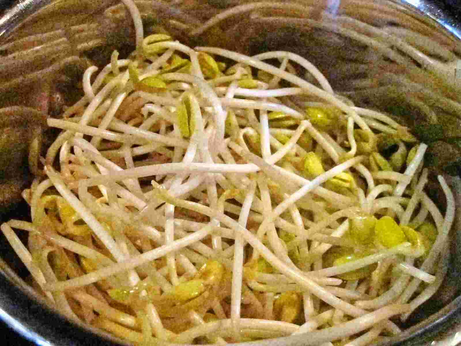 Recipes for Tom: Daizu moyashi no misoshiru / miso soup with soybean ...