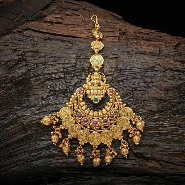 Golden maang tikka jewellery
