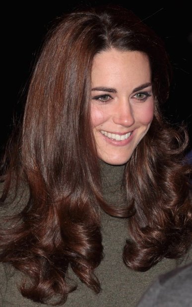 Marie's Powder Room: The Infamous Chelsea Blow Dry- BIG hair is in (again)