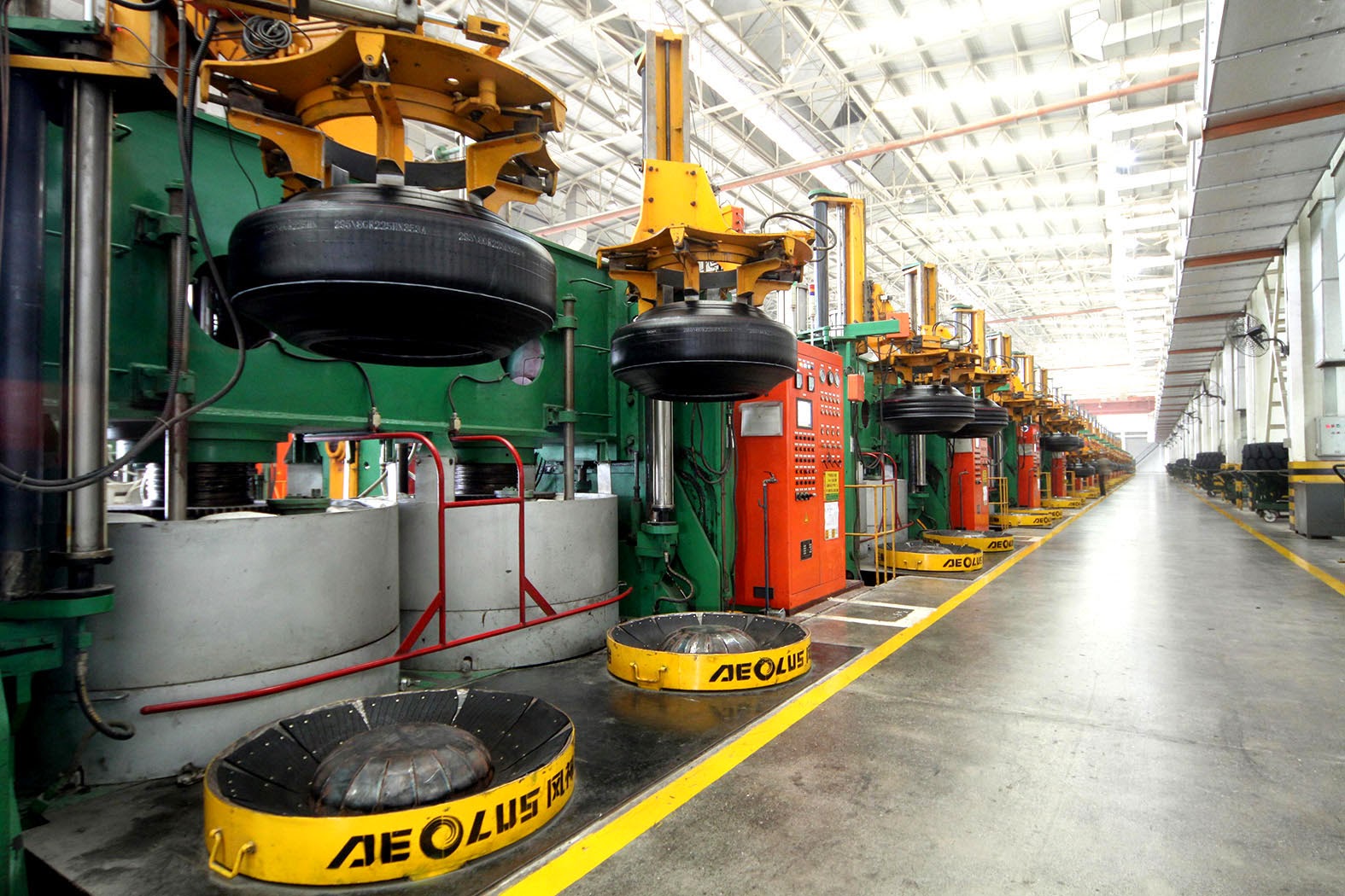 Cómo se hace un neumático: todas las fases y curiosidades « #AUTOFAME Blog