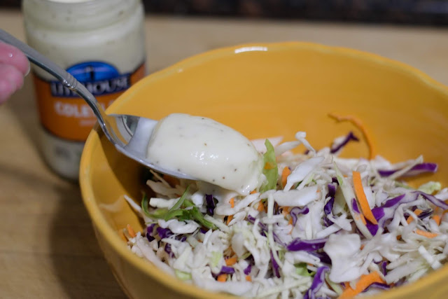 How to Make the Perfect West Virginia Slaw Dog - The Kitchen Wife