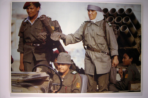 gaddafi: Muammar Gaddafi Pictures with his Body Guards