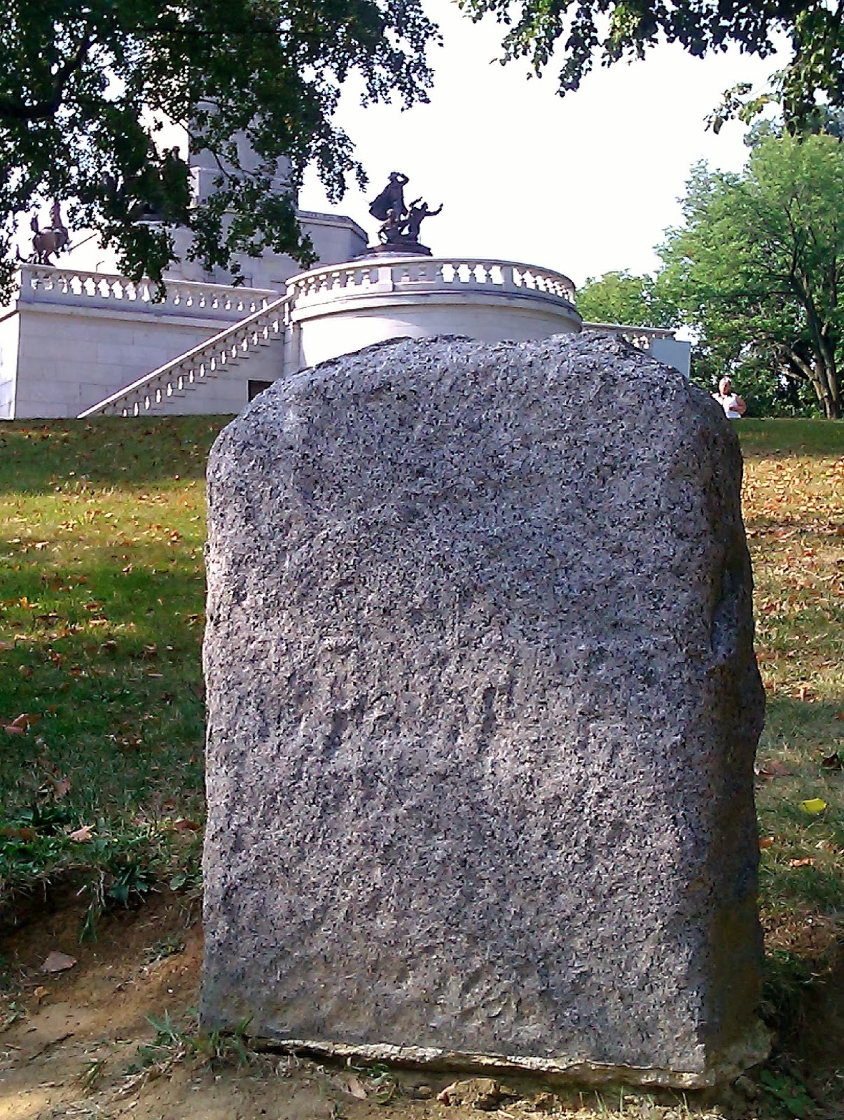 Experiencing Illinois: Lincoln's Tomb / War Memorial