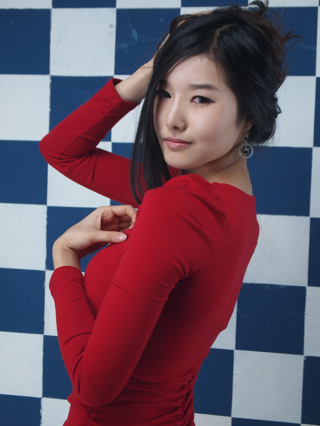 korean hot model: Han Song Yee in Red Mini Dress
